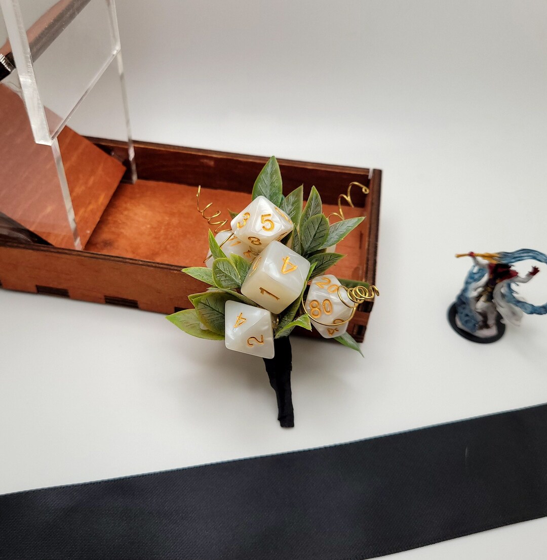 DND Wedding Boutonniere Dice Boutonniere Fantasy - Etsy