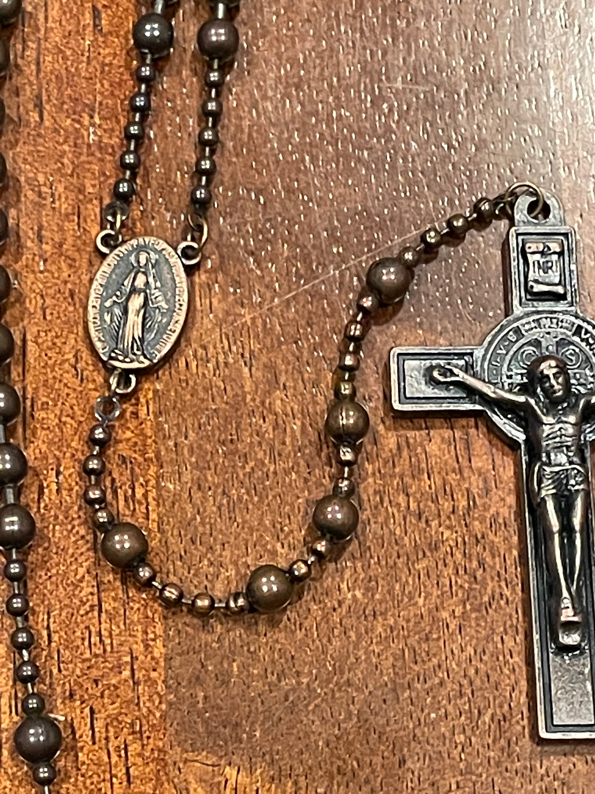 Combat Rosary St. Benedict 3 Inch Crucifix & Red St. Benedict Pouch ...