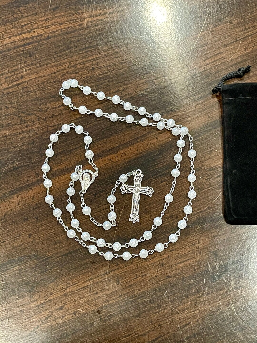 White Rosebud Rosary (6mm Plastic and Zinc Alloy) - Etsy
