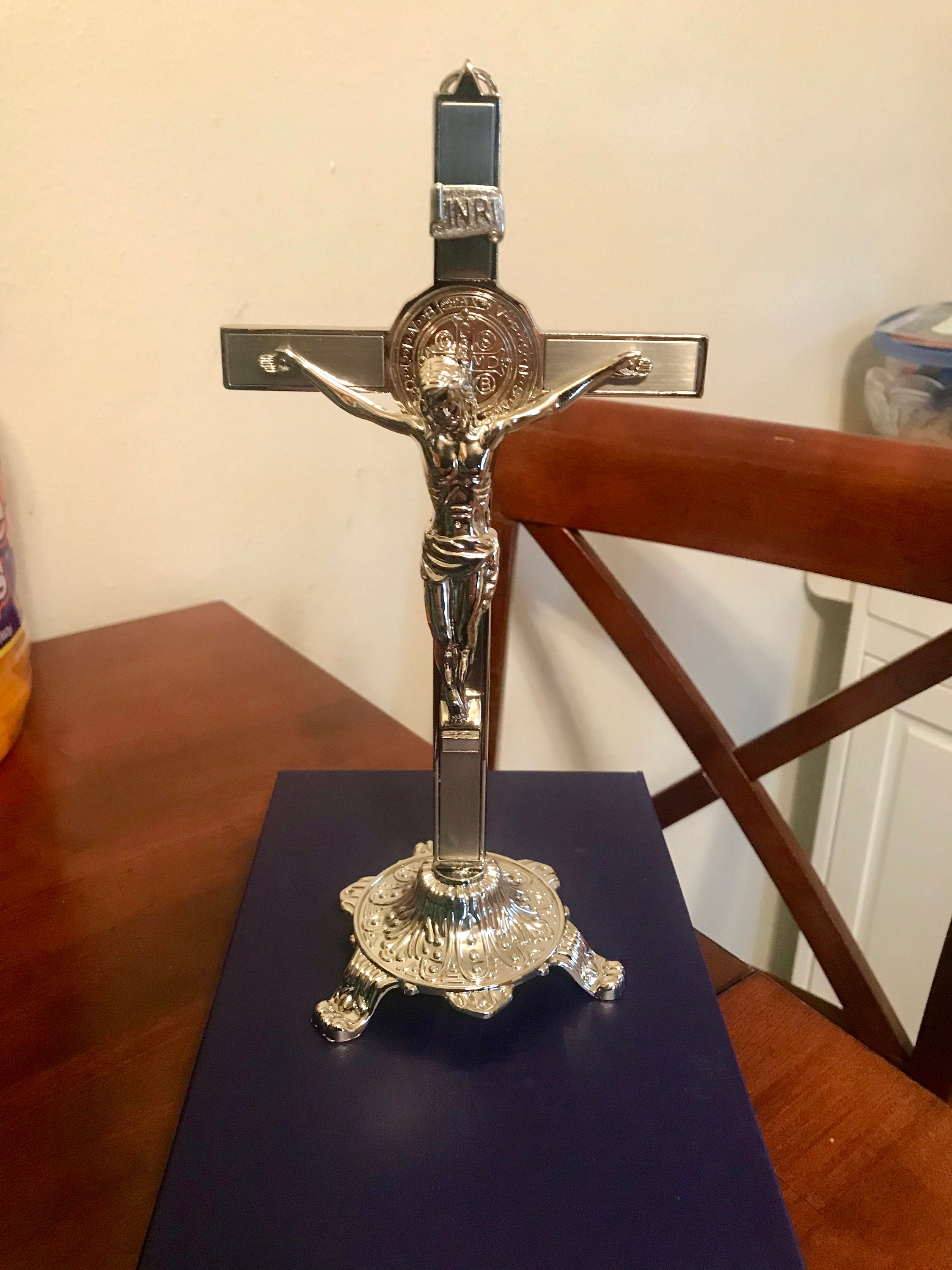 St. Benedict 8 Inch Silver Standing Crucifix Desk Cross - Etsy UK