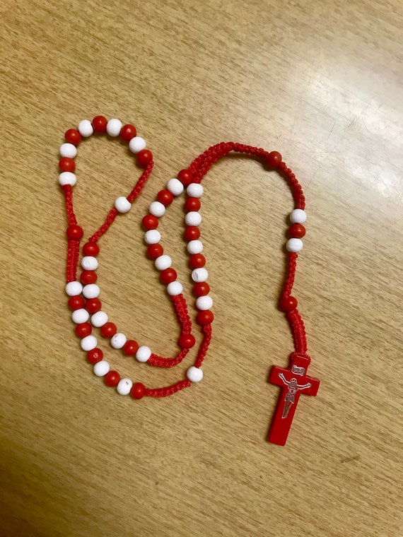 Red and White Macrame Rosary W/wood Bead - Etsy