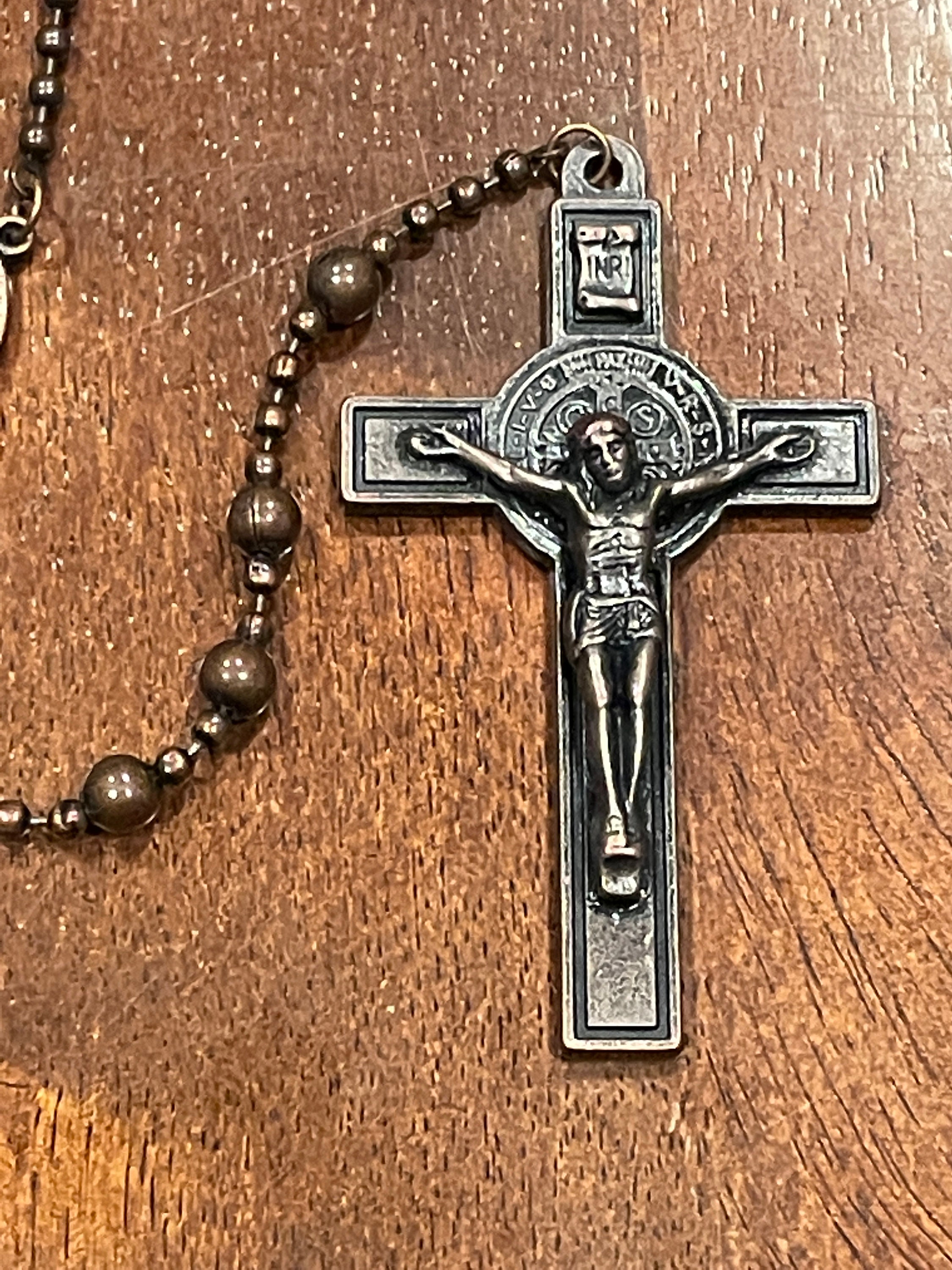 Combat Rosary St. Benedict 3 Inch Crucifix & Red St. Benedict Pouch ...