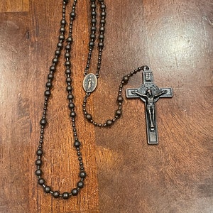 Combat Rosary St. Benedict 3 Inch Crucifix & Red St. Benedict Pouch ...