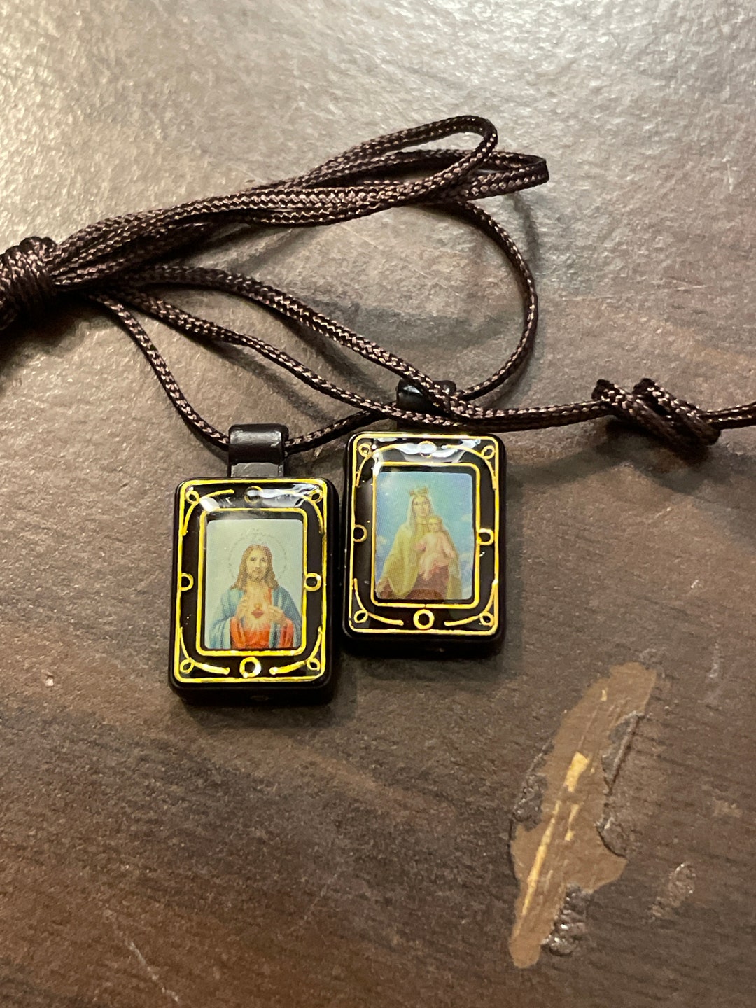 Plastic Icons Scapular (3/4 Inch) - Etsy