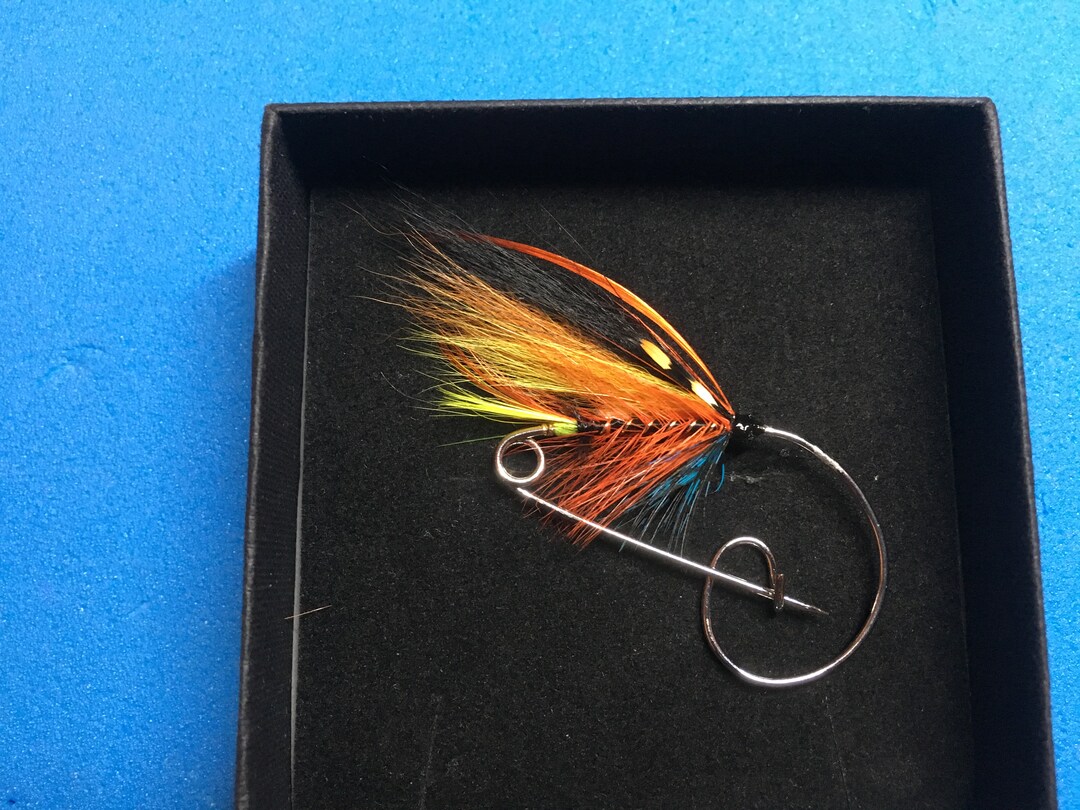 The Thunder and Lightning Superior Quality Salmon Fly Curly Brooch Pin ...
