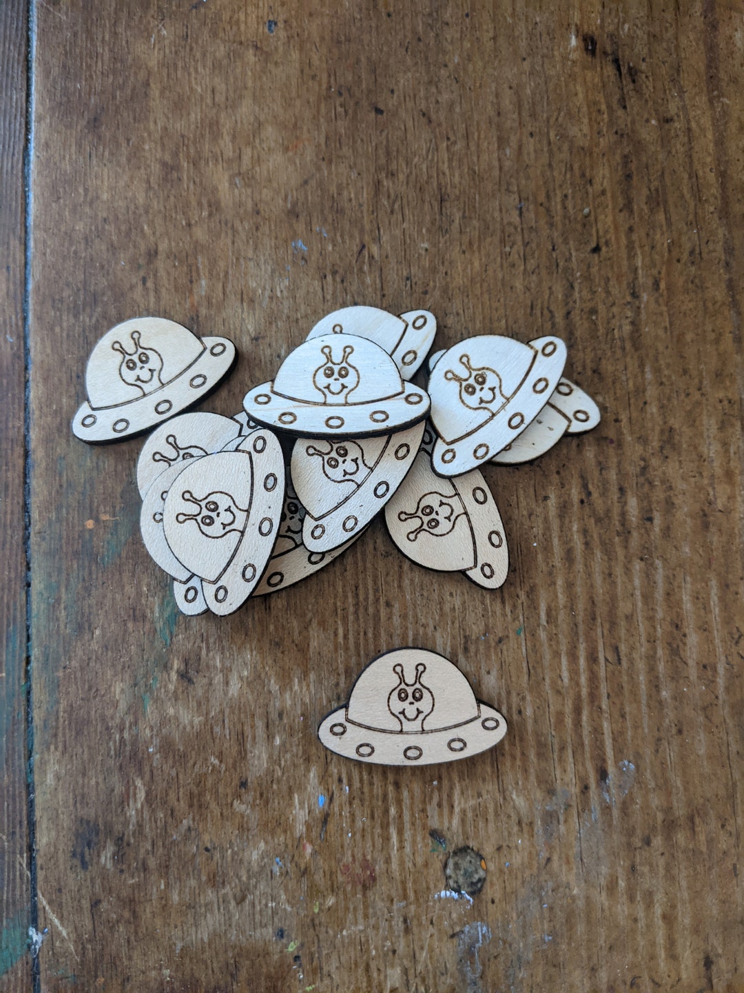 12 Laser Cut Wooden UFO Alien Shape Crafting Blanks - Etsy