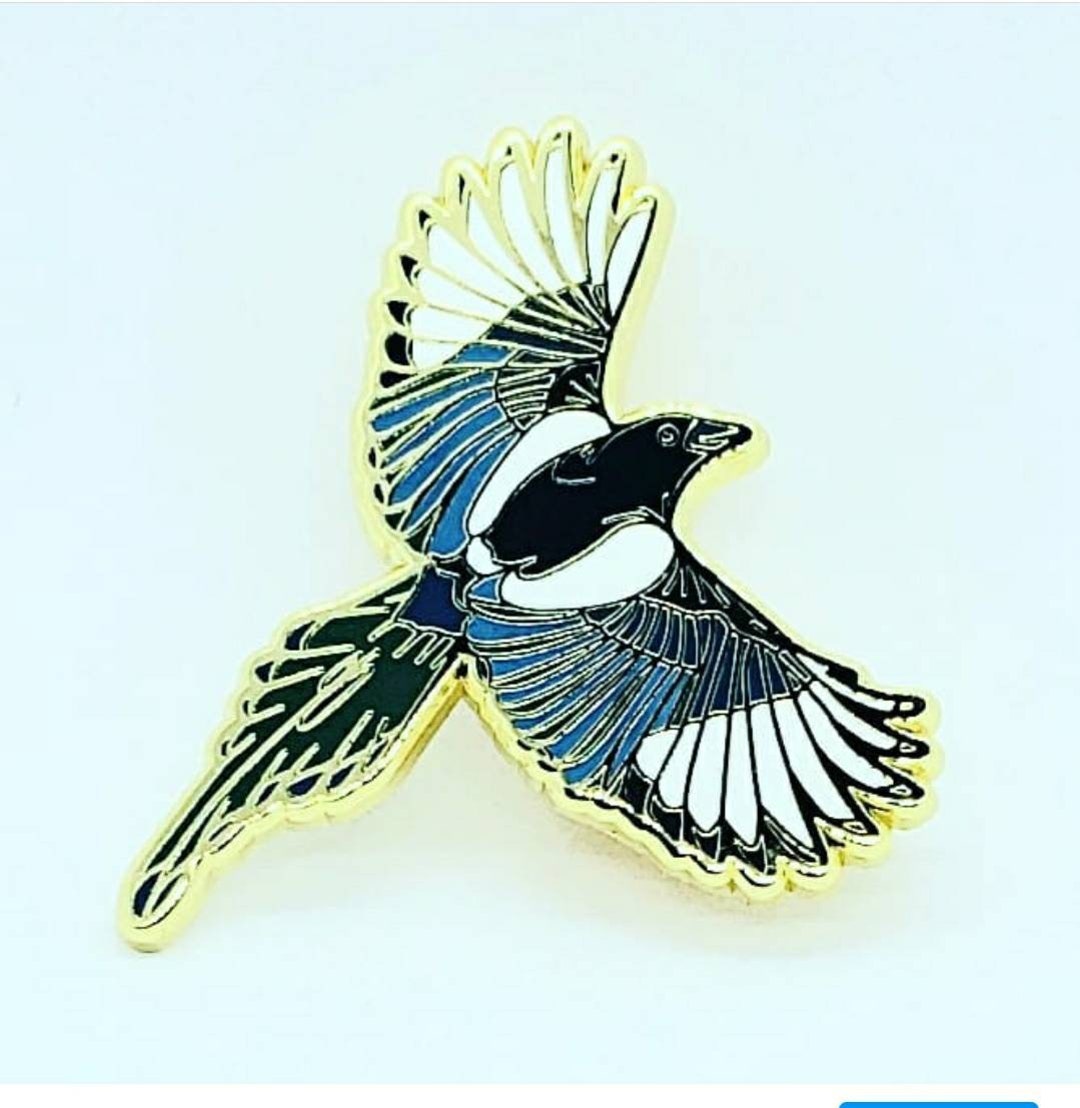 Magpie Enamel Pin - Etsy