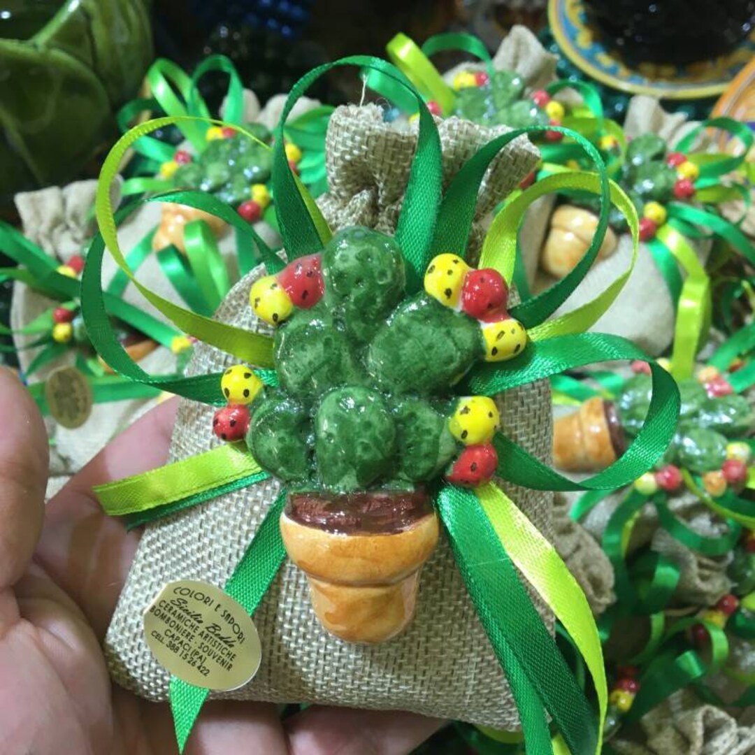 Magnetic Favors: Jar With Ceramic Prickly Pears, Jute Bag, Double Satin ...