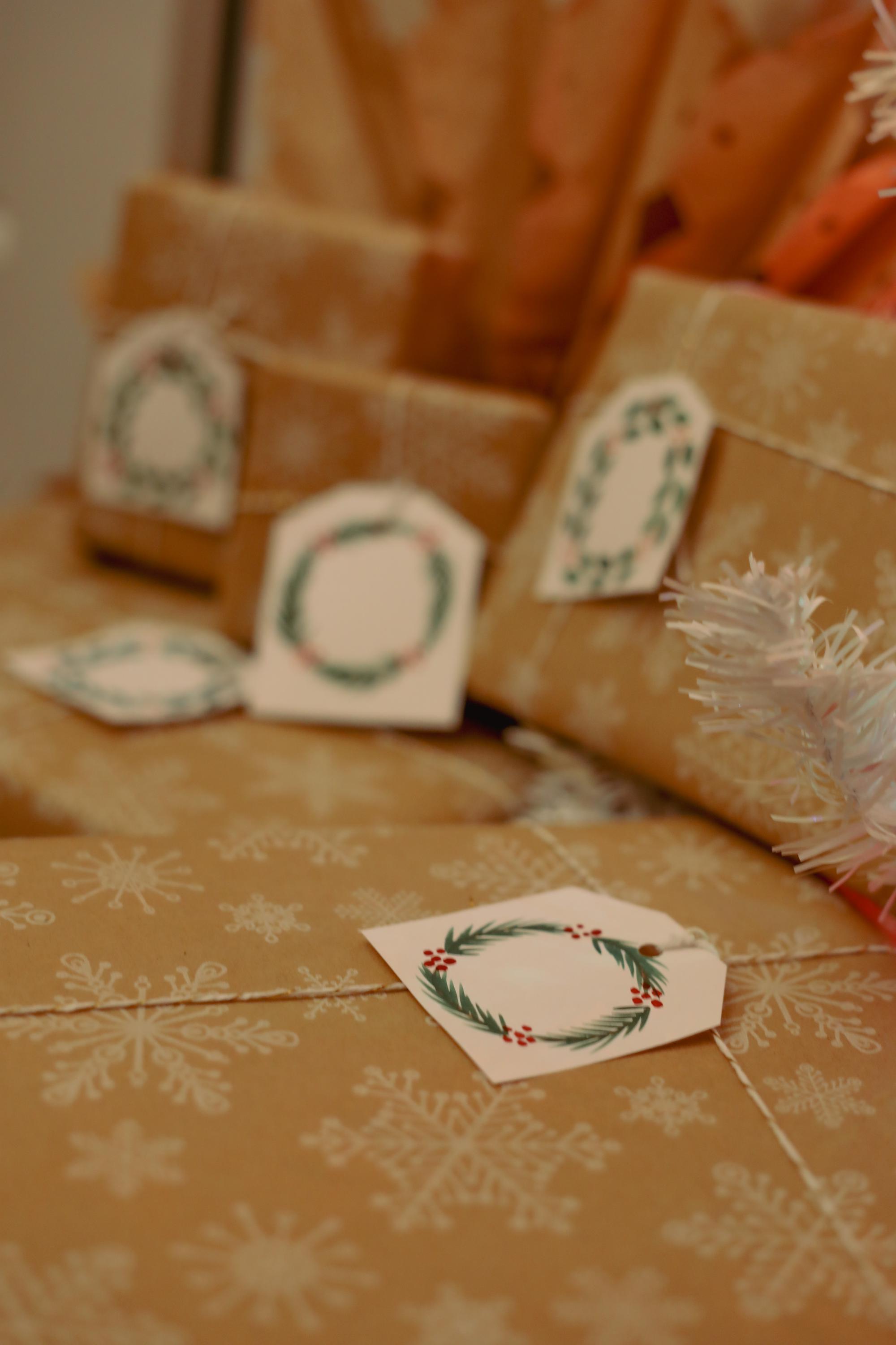 Watercolor Gift Tag Set: Holiday Wreathes - Etsy