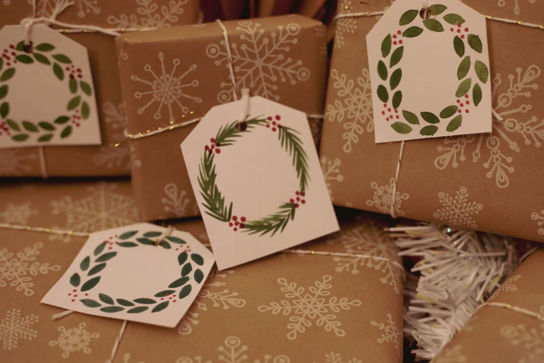 Watercolor Gift Tag Set: Holiday Wreathes - Etsy