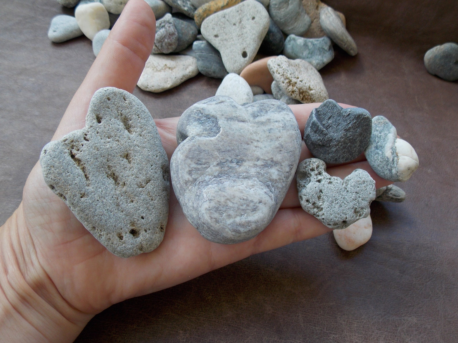 50 Big Love Stones Natural Heart Shaped Sea Rocks Beach - Etsy