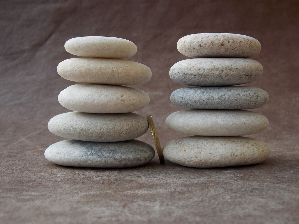 10 Flat Oval Shaped Beach Rocks for Pebble Art Mandala - Etsy