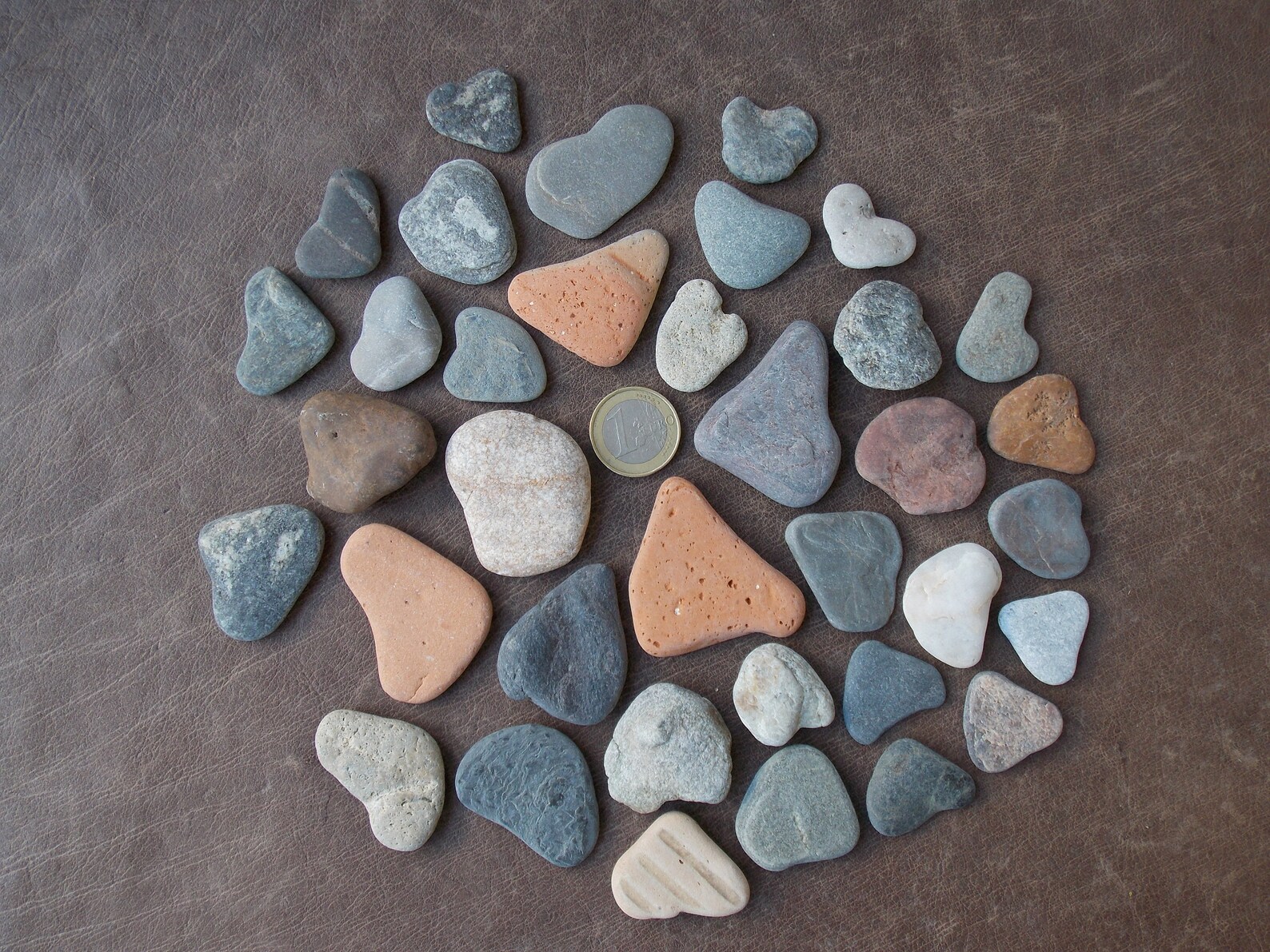 36 Love Stones Flat Tiny to Medium Heart Shaped Sea Rocks for - Etsy