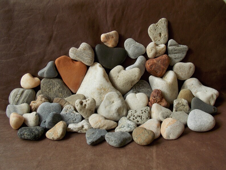 50 Big love stones Natural heart shaped sea rocks Beach | Etsy