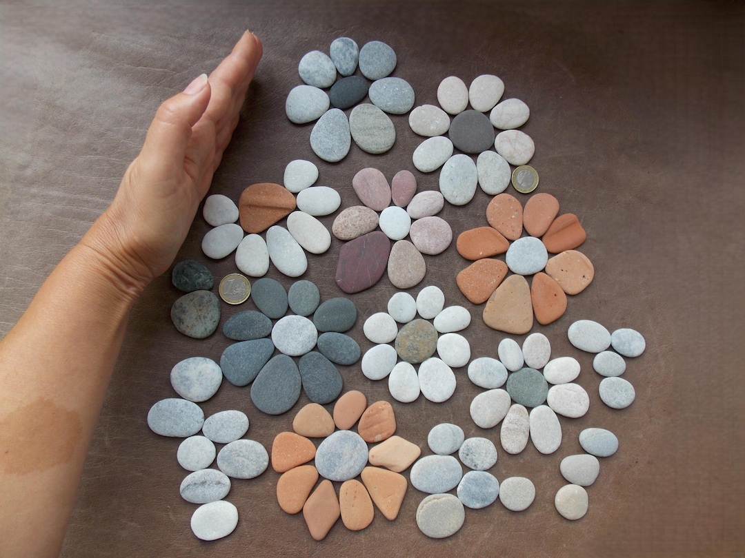100 Smooth Flat Oval Shaped Colorful Beach Sea Stones for Pebble Art ...