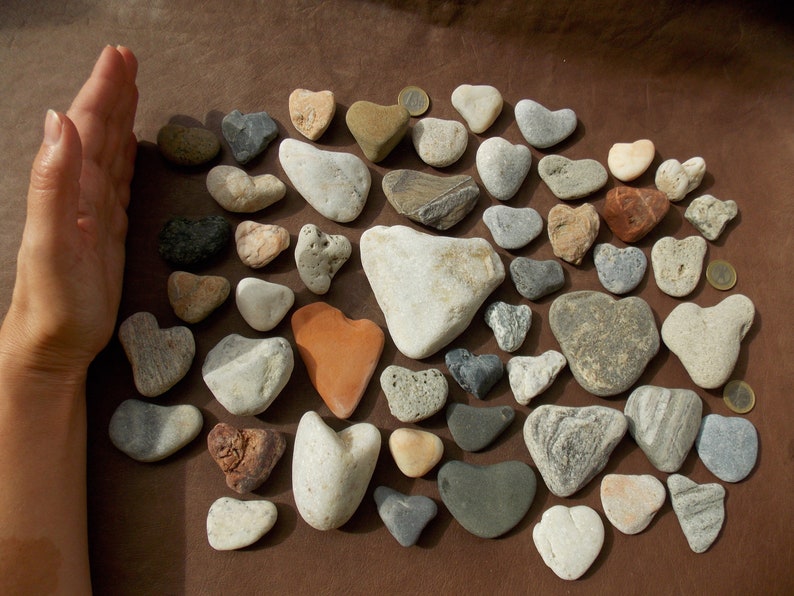 50 Big love stones Natural heart shaped sea rocks Beach | Etsy
