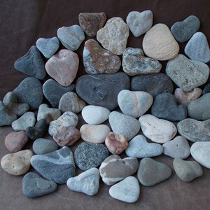 50 Big love stones Natural heart shaped sea rocks Beach | Etsy