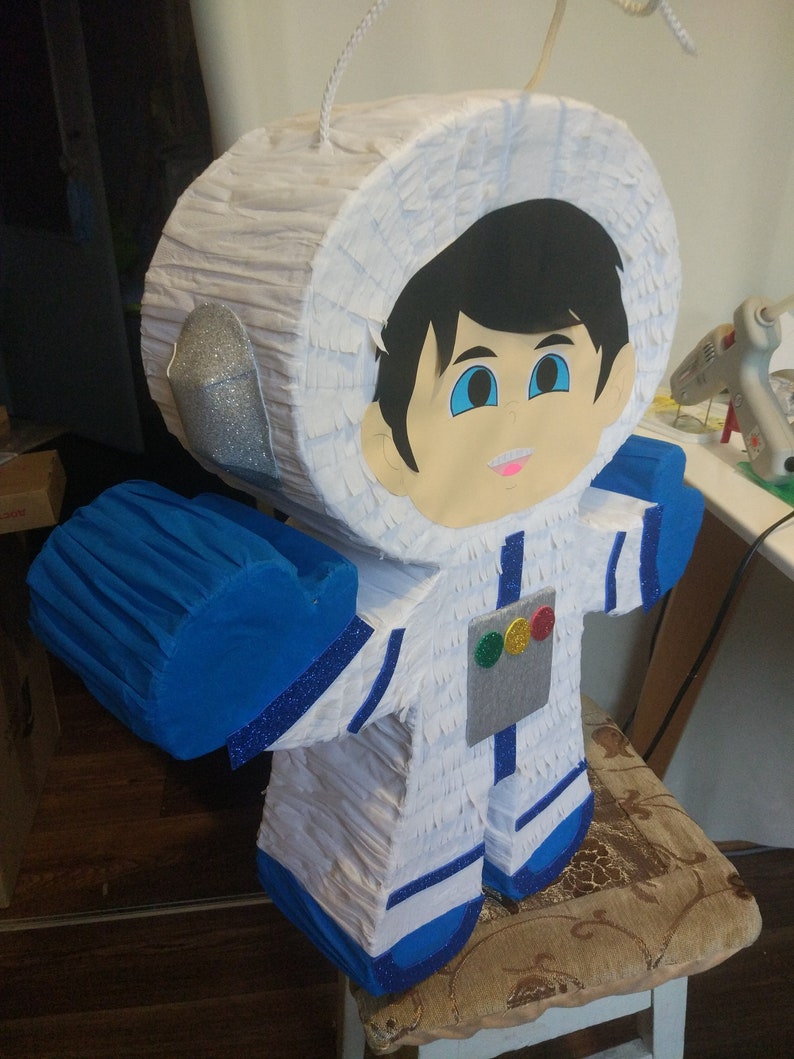 Astronaut Boy's Pinata, Space Pinata for Boy, Outer Space Birthday ...