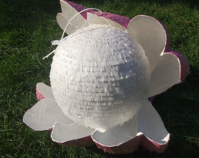 UniquePinataBoutique | Etsy