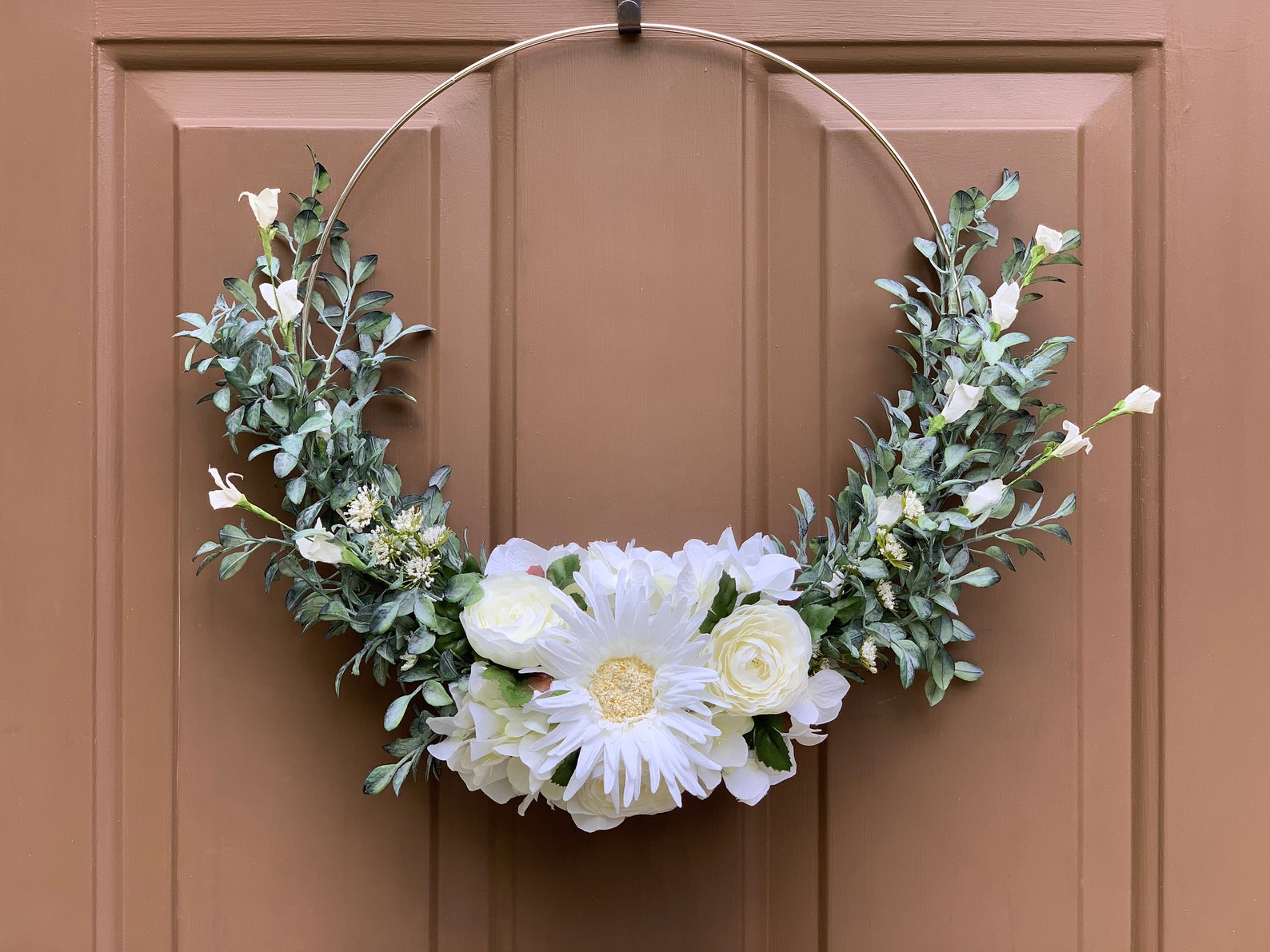 Modern Hoop Wreath, White Flower Door Wreath, Summer Flower Hoop Wreath ...