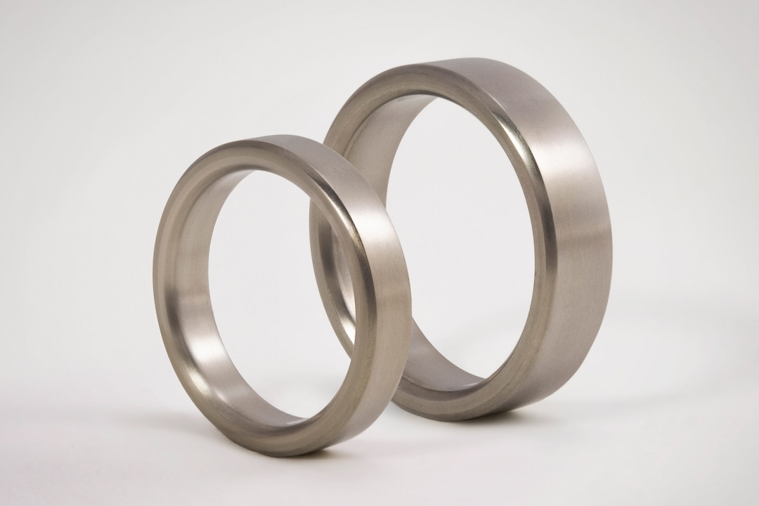 Matte Titanium Wedding Bands ULTRALIGHT/ Flat Silver Wedding Ring ...