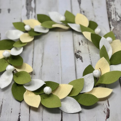 Spring & Summer Felt and Yarn Ball Wreath feltwreath - Etsy