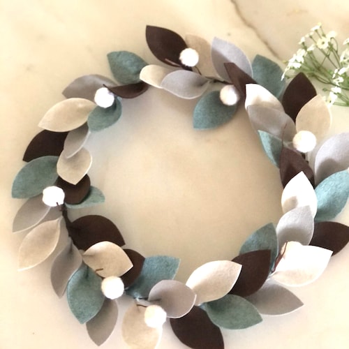 Contemporary Modern Felt Wreath feltwreath - Etsy
