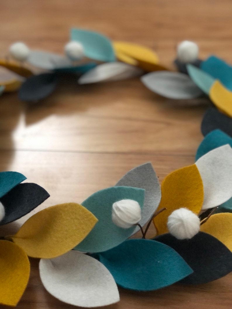 Farmhouse Contemporary Modern Felt and Yarn Ball Wreath - Etsy