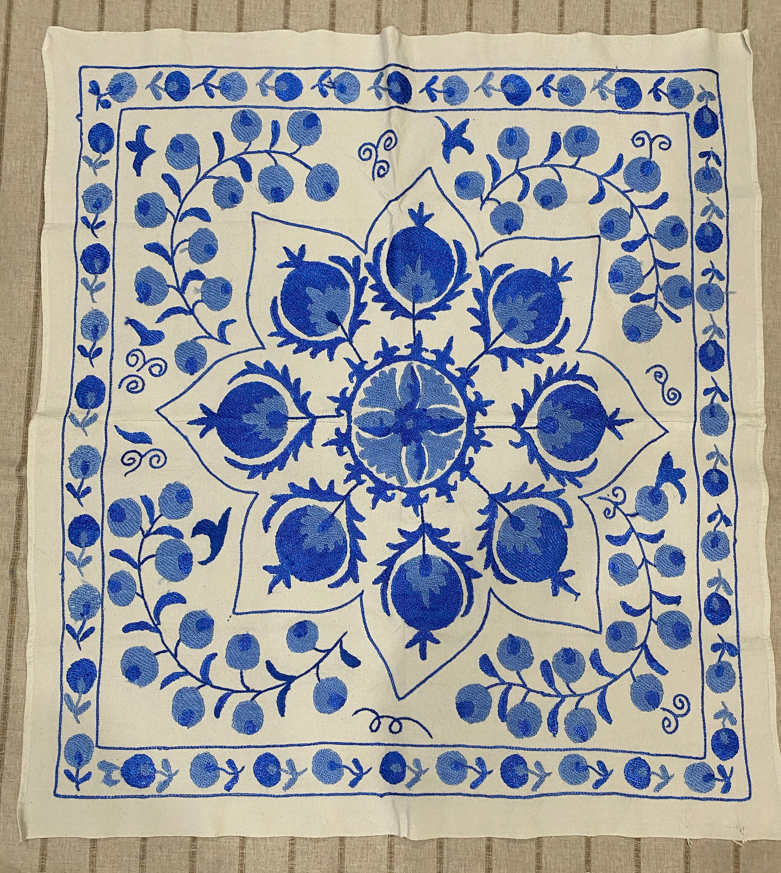 Asian Small Table Cloth - Suzani Wall Hanging Fabric Tapestry, 70 X 90 ...