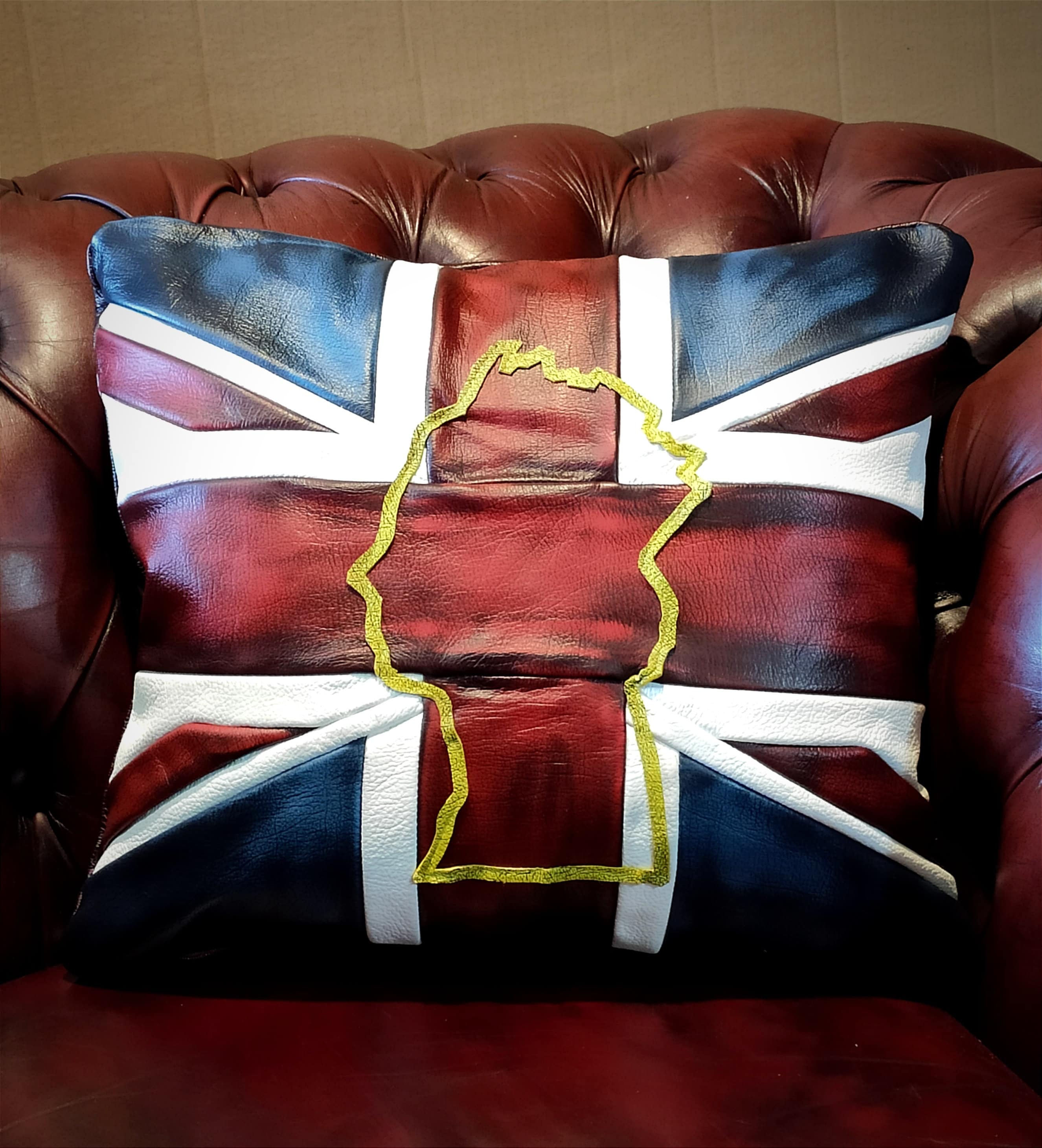 QUEEN Commemorial Union Jack Flag Leather Cushions UK Handmade in Italy ...
