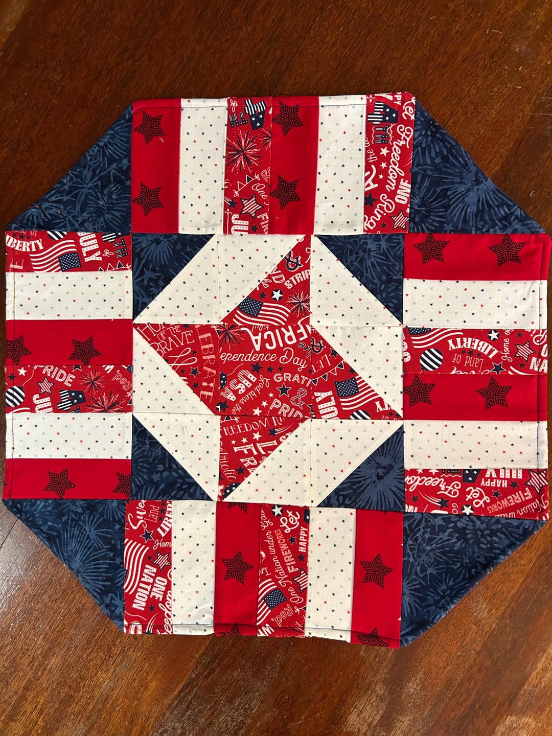 Patriotic Table Topper - Etsy