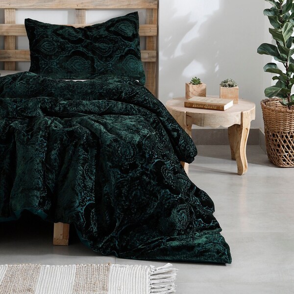 Animal Friendly Faux Fur Throw Blanket, Bedspread or Comforter, Pieced ...