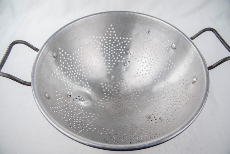 Vintage Metal Strainer; Aluminum Star Colander - Etsy