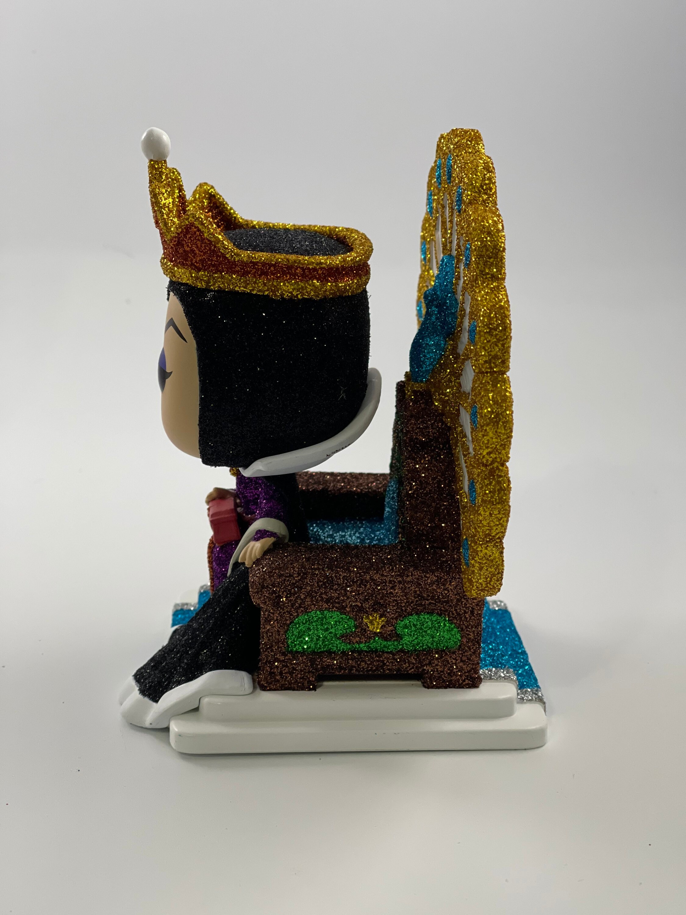 Custom Glitter Evil Queen on Throne Funko Pop - Etsy