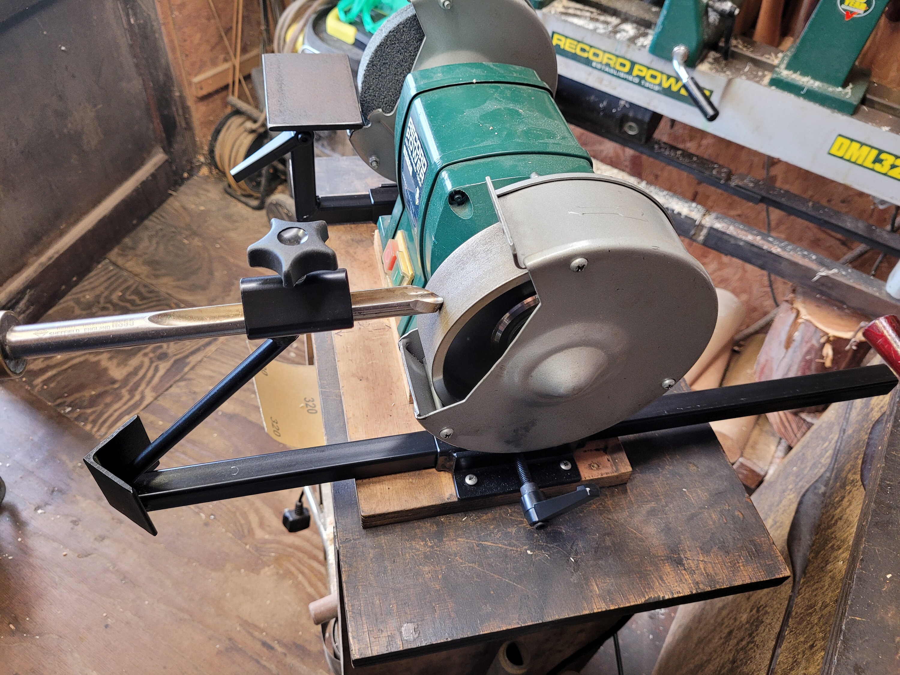 Woodturning Chisel Sharpening Jig for Gouge Chisels & Fingernail Grind ...