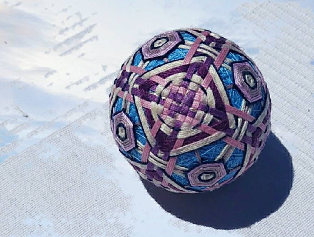 Temari Ball -suzume- - Etsy