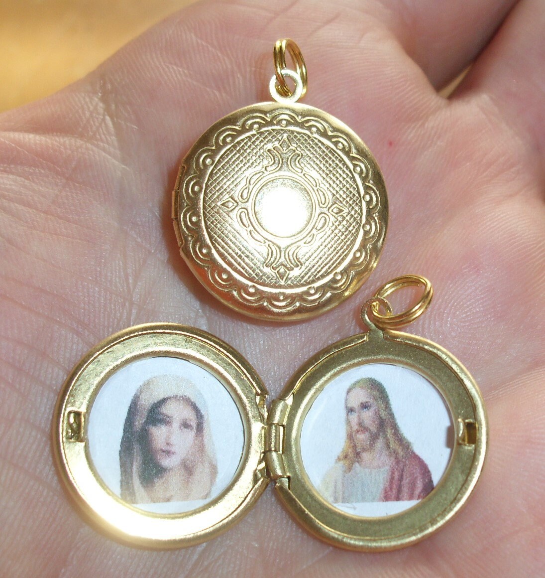 Jesus and Blessed Virgin Mary Lockethandmade and Very Nice - Etsy