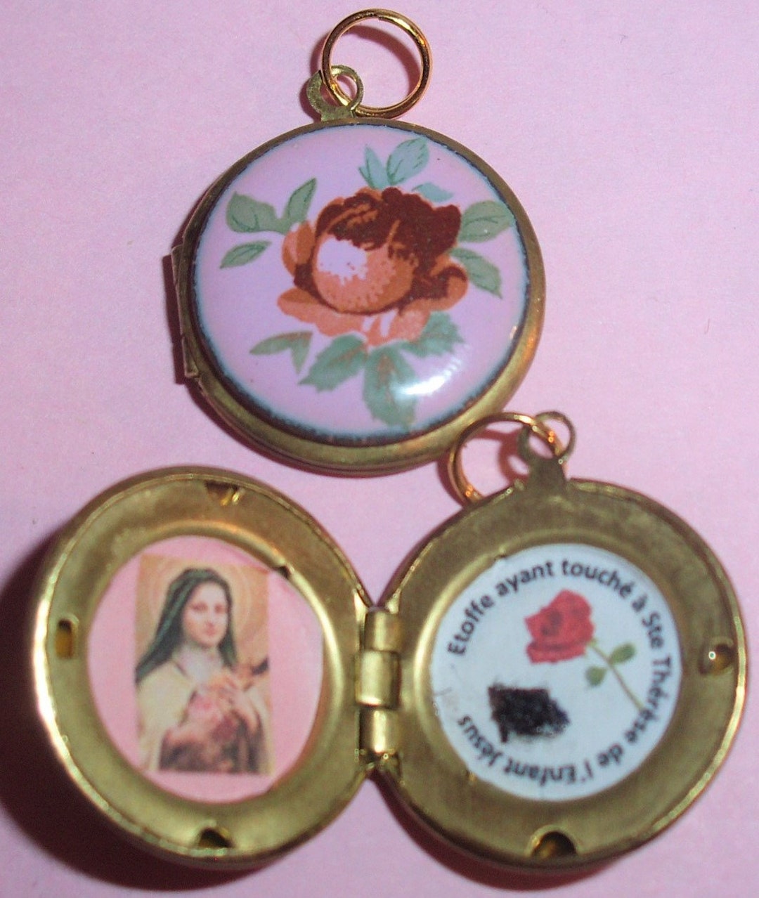 St Therese of Lisieux Red Rose Enameled Front Relic Locket- Gorgeous ...