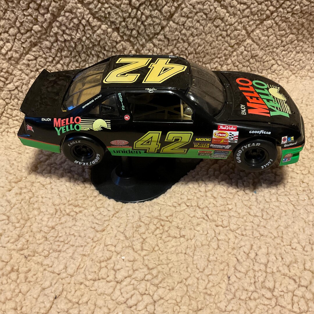 Vintage NASCAR ERTL Kyle Petty Mellow Yellow Car - 1:18 Scale - No Box ...