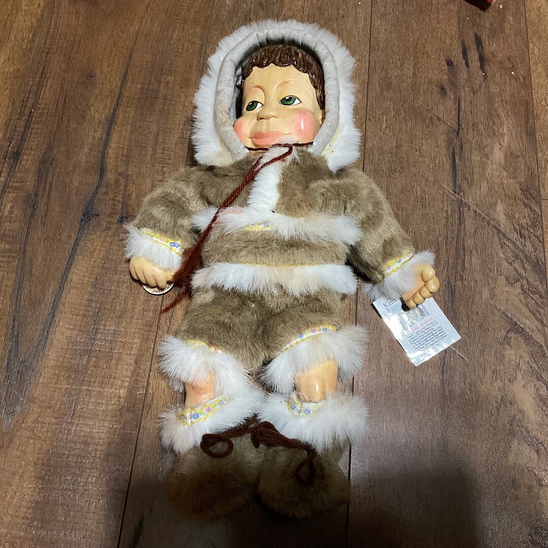 2002 Harold P Naber - Naber Kids #144 Kenai Alaskan Eskimo Wood Carved ...