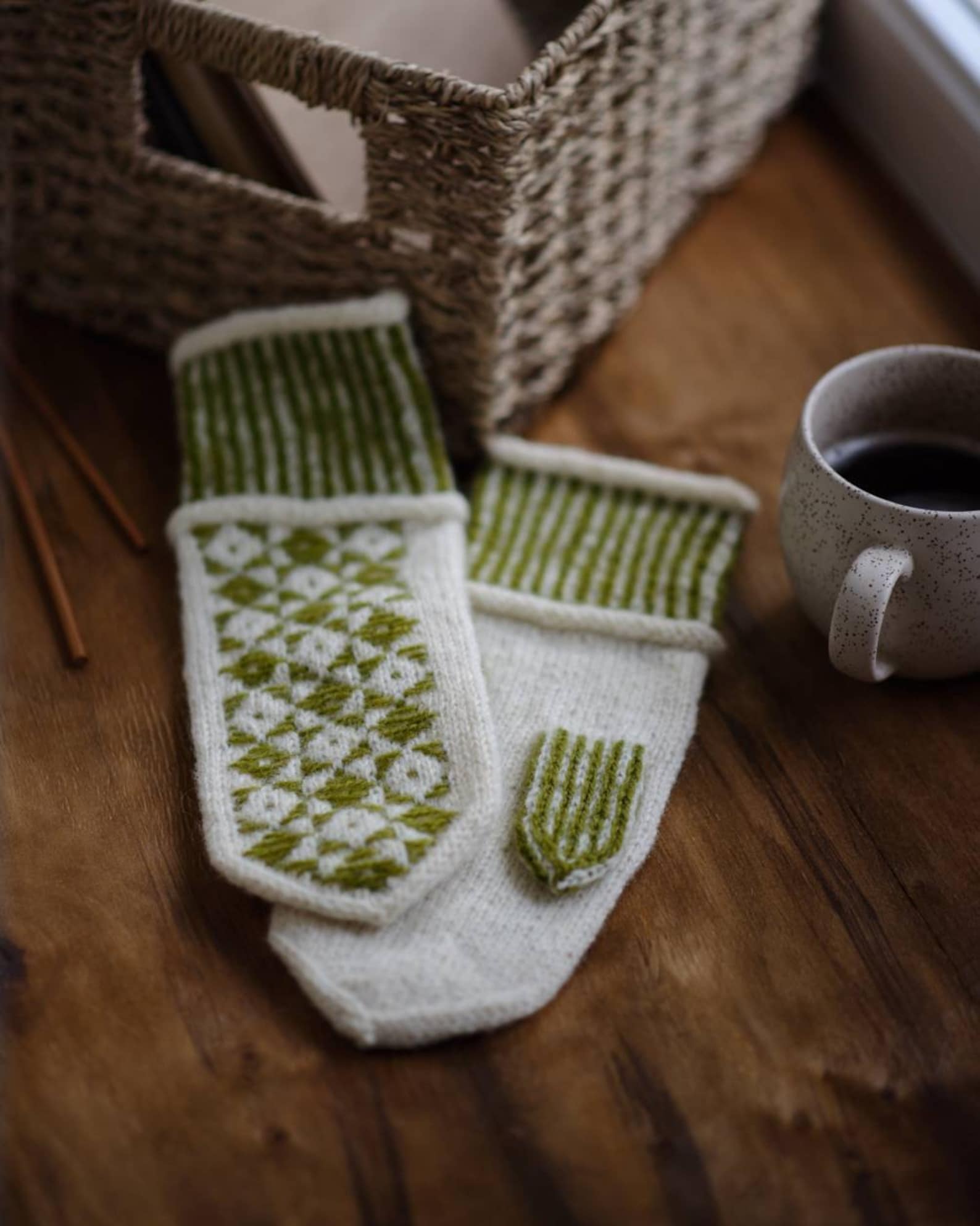 Quilt Mittens Knitting Pattern for Women, Roositud Technique, 2 Sizes ...