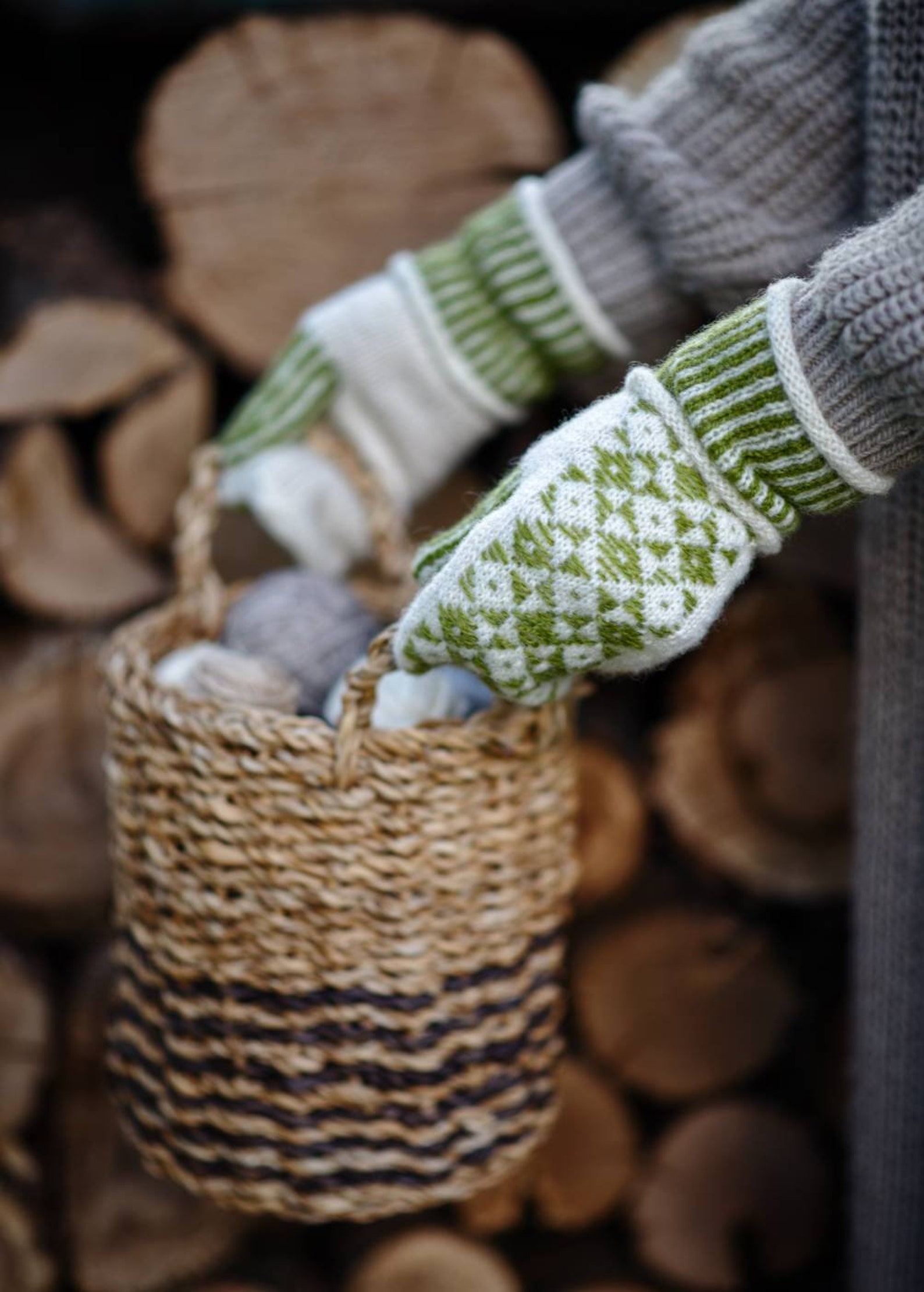 Quilt Mittens Knitting Pattern for Women, Roositud Technique, 2 Sizes ...