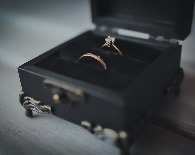 Black Ring Box, Gothic Ring Box, Ring Box for Wedding Ceremony. - Etsy