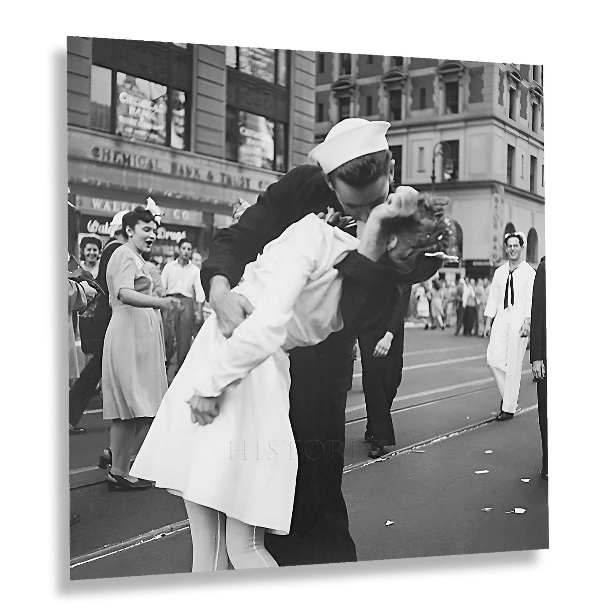 1945 VJ Day Times Square Kiss Photo Print - Vintage Photo of Victory ...