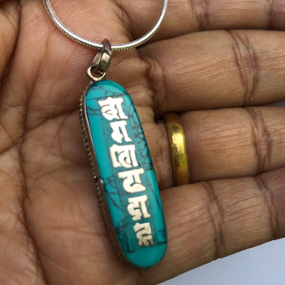 Handmade compassion mantra amulet pendant - Gem