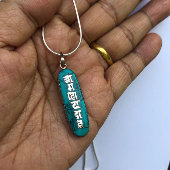 Handmade compassion mantra amulet pendant - Gem