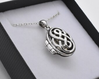 Infinity Locket - Etsy