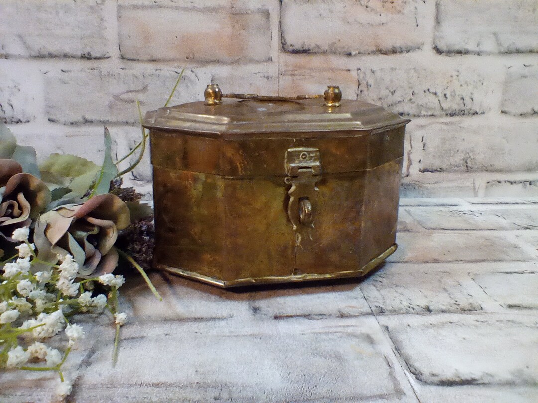 Brass 8 Sided Box With Hinged Lid Made in India, 7 Inch Wide Box on ...