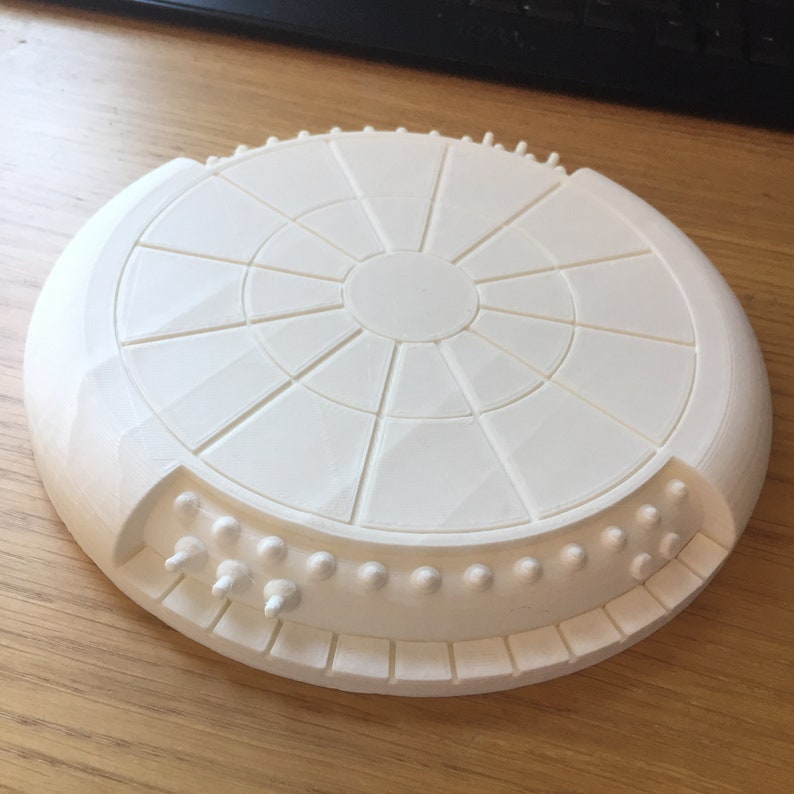 HOLOCHESS - STAR WARS - Dejarik Holo Chess Board - Worldwide Delivery ...