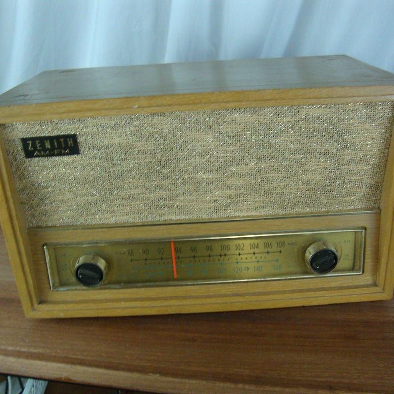 Vintage Table Am/fm Radio - Etsy